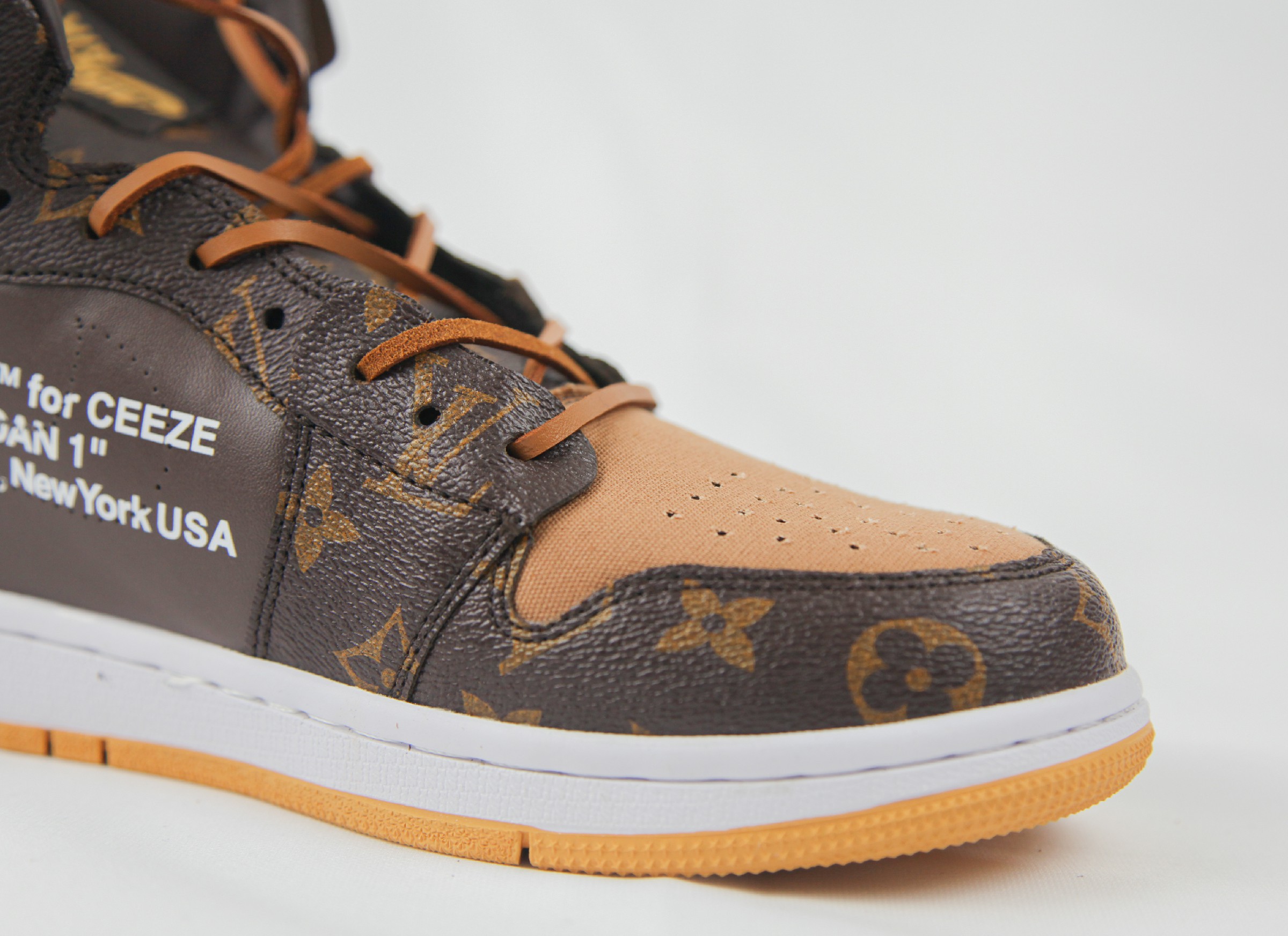 Air Jordan 1 Retro High x Louis Vuitton (Custom)