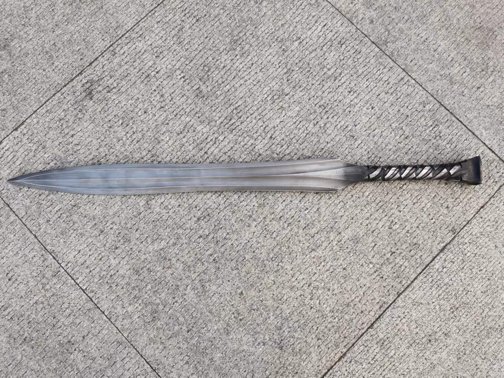 One-Piece Sword - Spartan Blades Club