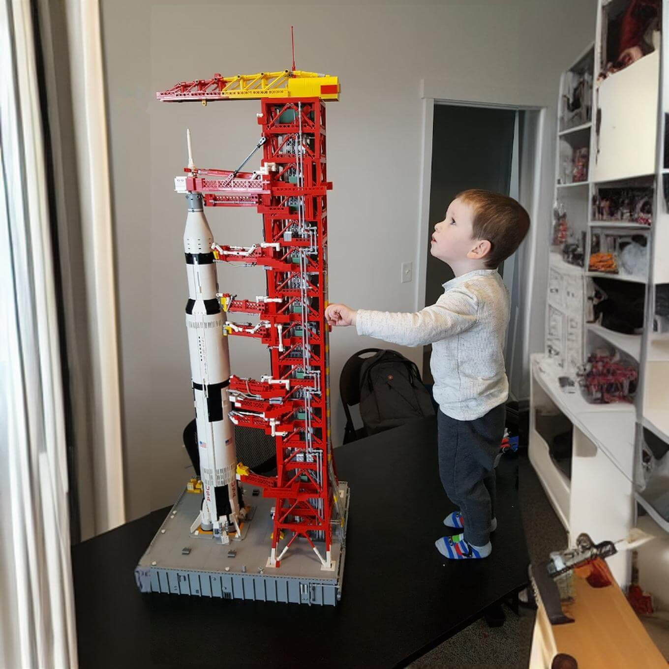 NASA Saturn-V Launch Umbilical Tower Saturn V Tower Saturn V Dimensions ...